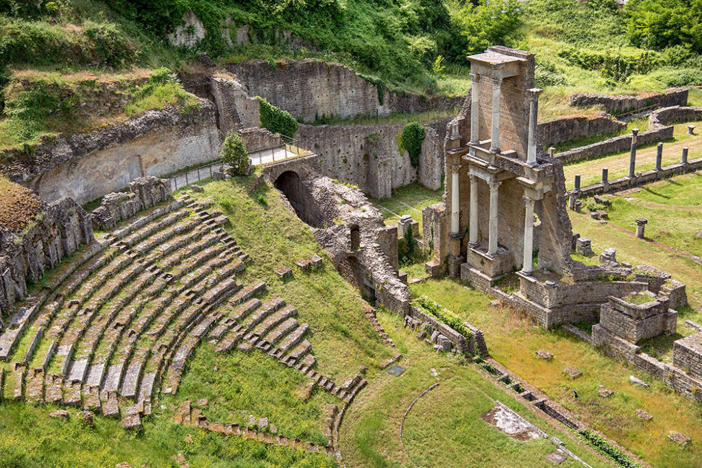 Toskana: Cicero und die etruskische Familie Caecina aus Volterra