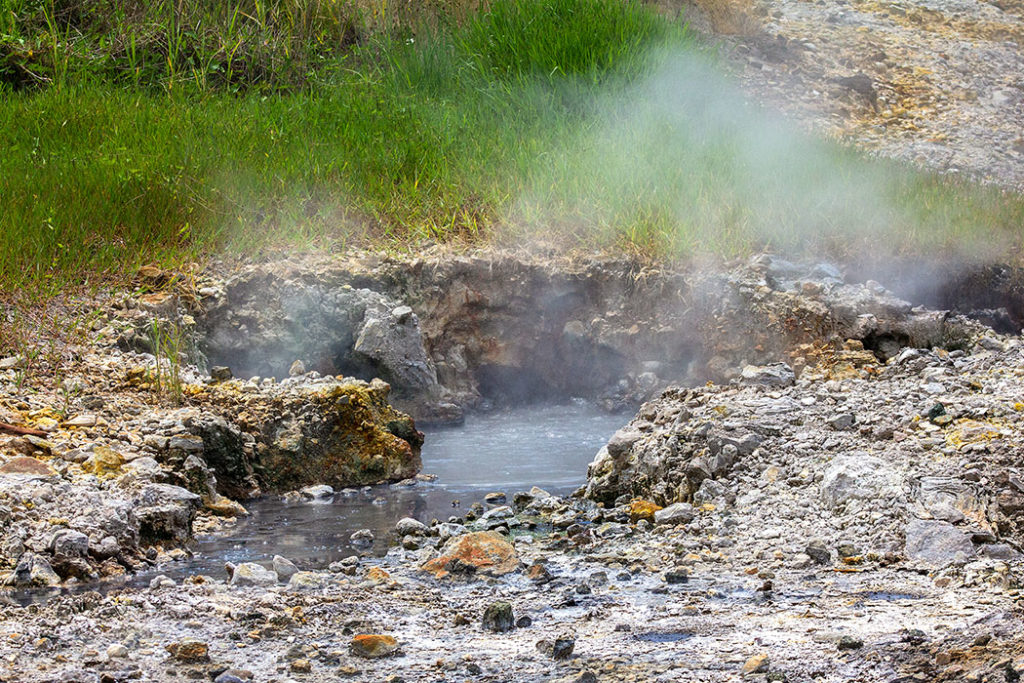 Toskana: Fumarolen und Geysire in den Colline Metallifere