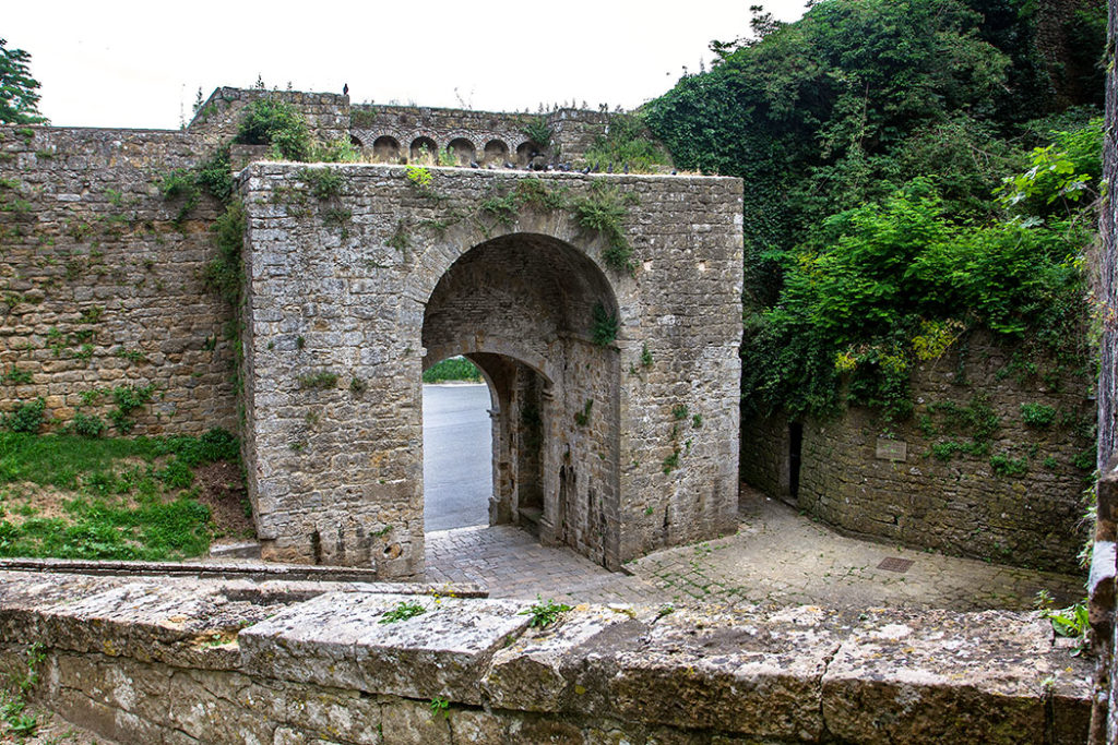 Volterra: Porta all’Arco – Das älteste etruskische Stadttor Italiens